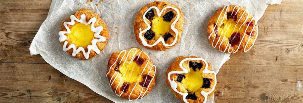 Strawberry Custard Crown SG | Schulstad Bakery Solutions