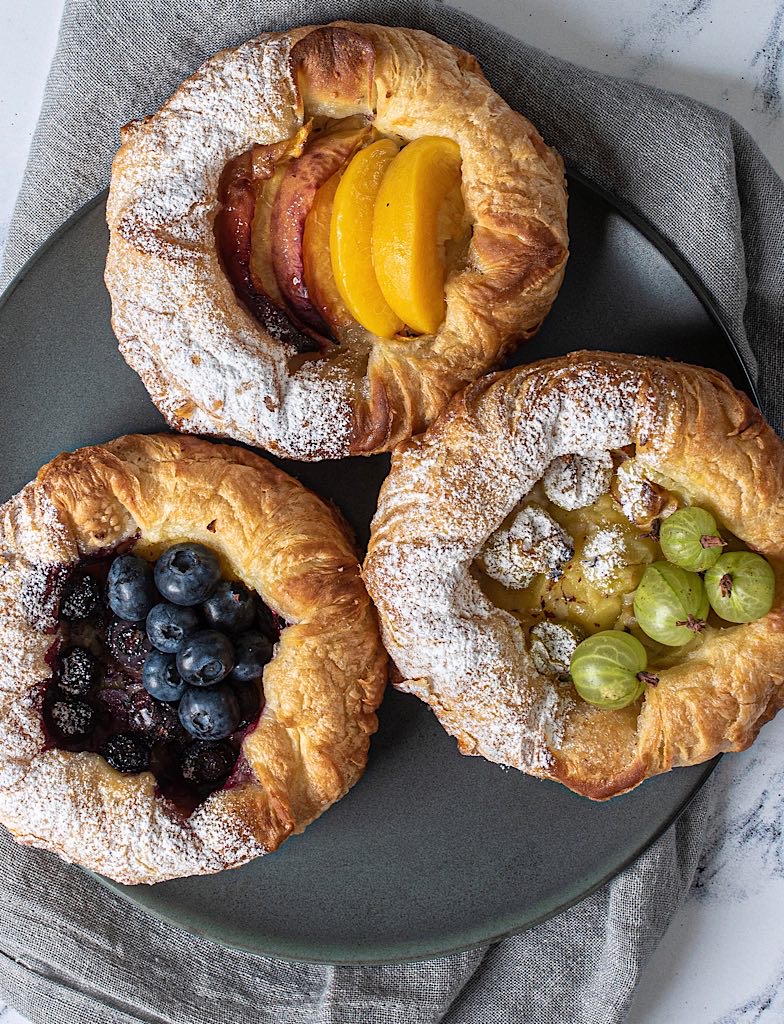 Recipe: Fruity vanilla crowns