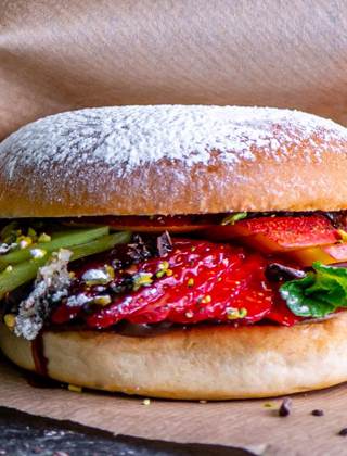 Sweet burger: vegetarian/ vegan | Schulstad Bakery Solutions