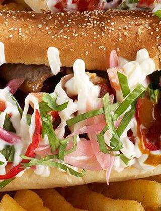 Recipe: Kebab hot dog with tomato salsa