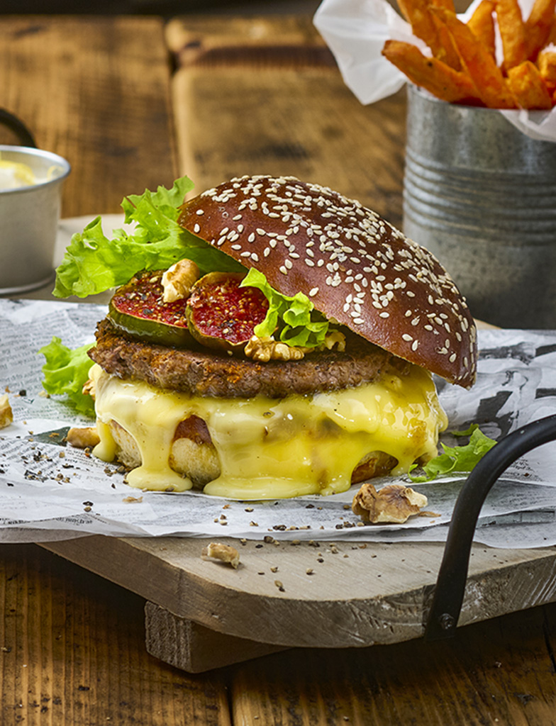 Chef de fromage - Laugen Bun mit Veggi-Patty und Camembert